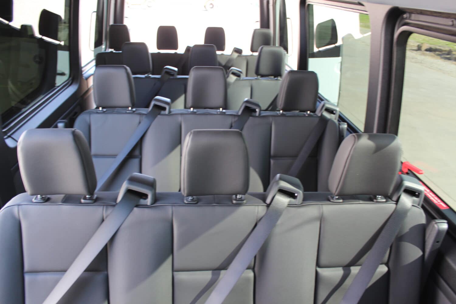 14 Passengers Shuttle Sprinter Van | BLACKCAR-MIA